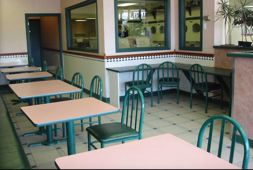 Snack Bar & Seating - Surfs Up! Coin Laundry & Dry Cleaning